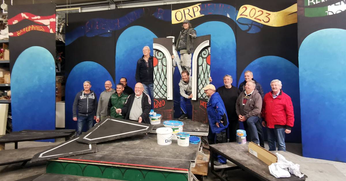 Orpheums-Chor wird diese Session von einer Frau dirigiert