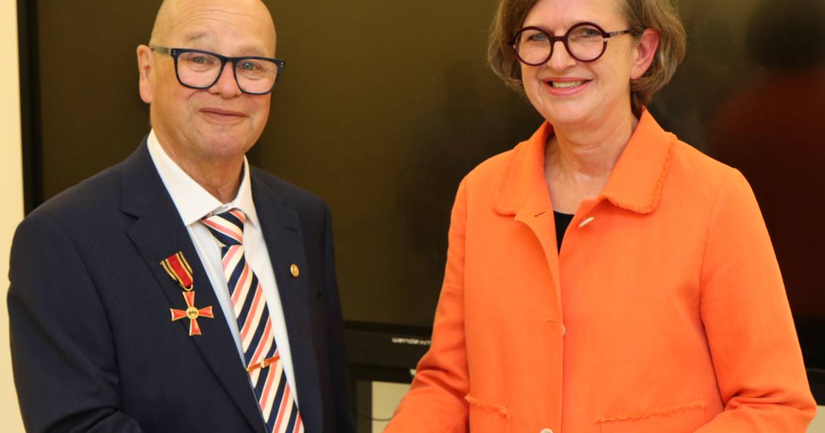 Verdienstorden für Karl-Heinz Reidenbach aus Willich