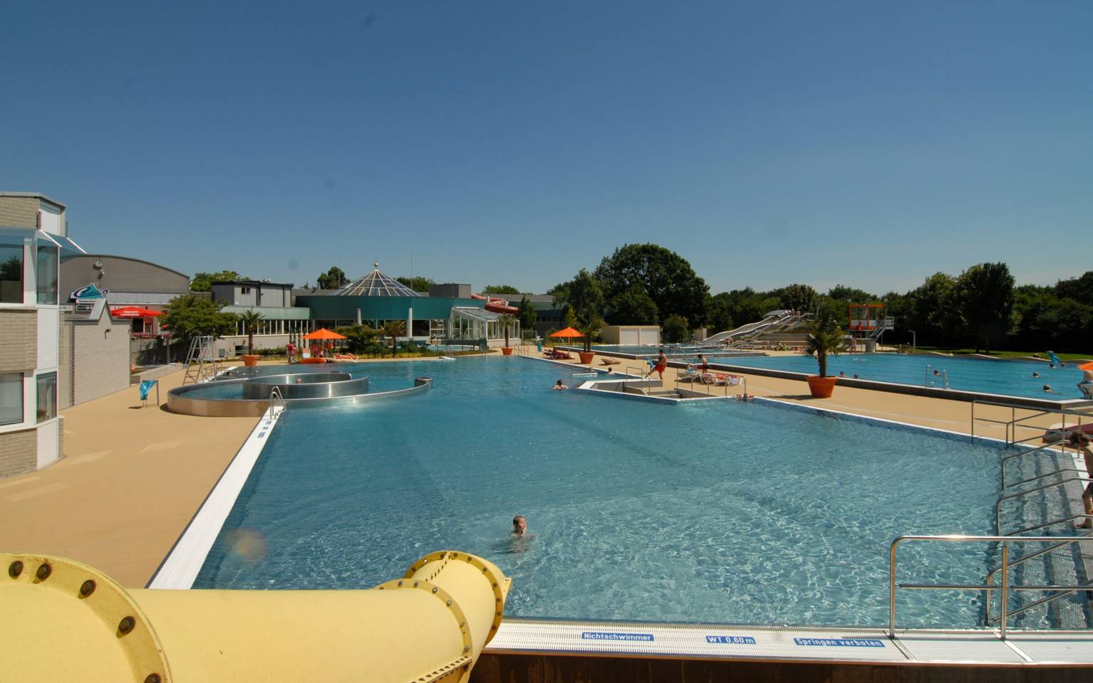 Willicher Rat entscheidet am 16. August über Bad-Zukunft