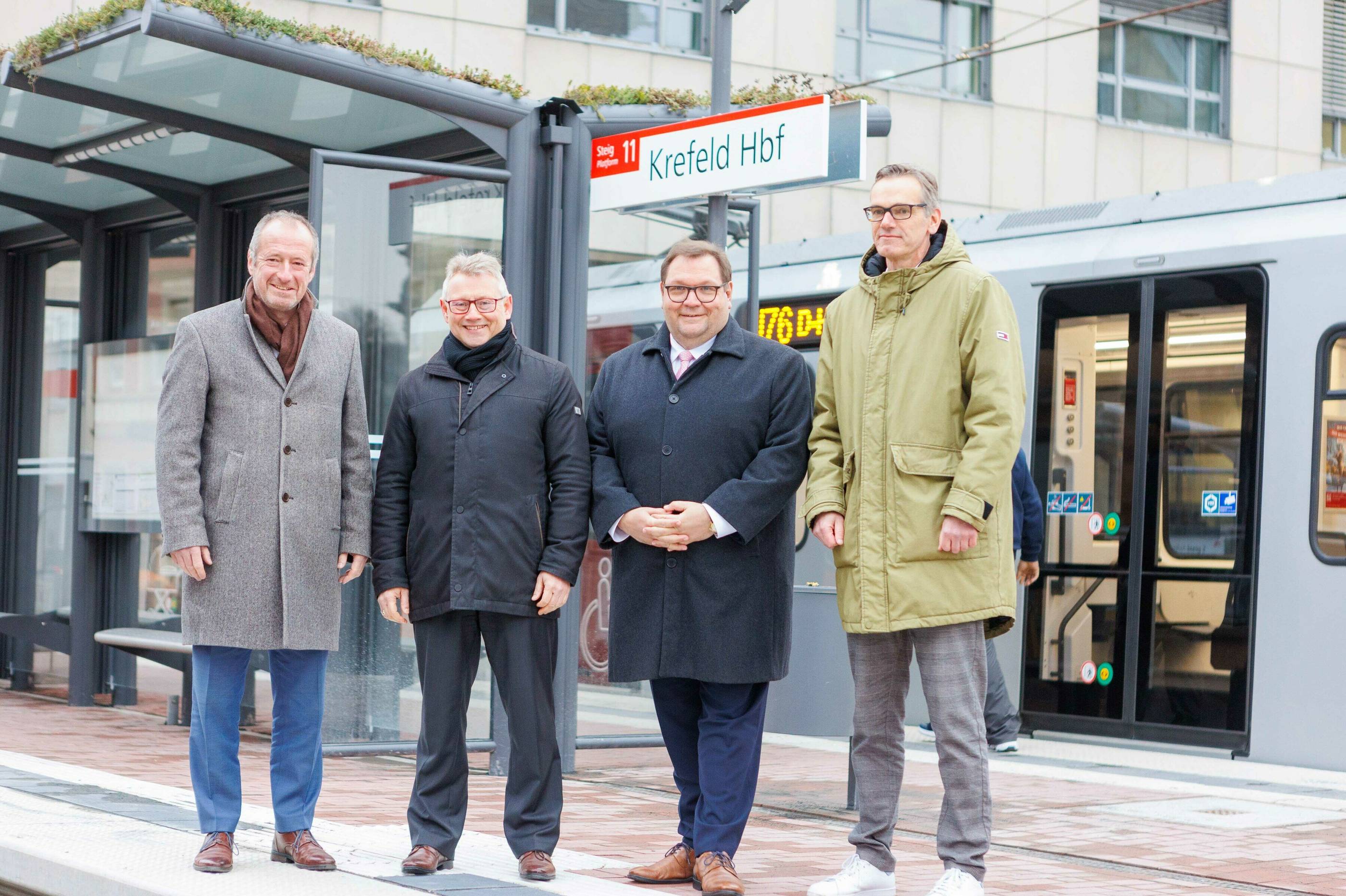 Barrierefreie Haltestelle am Krefelder Hauptbahnhof