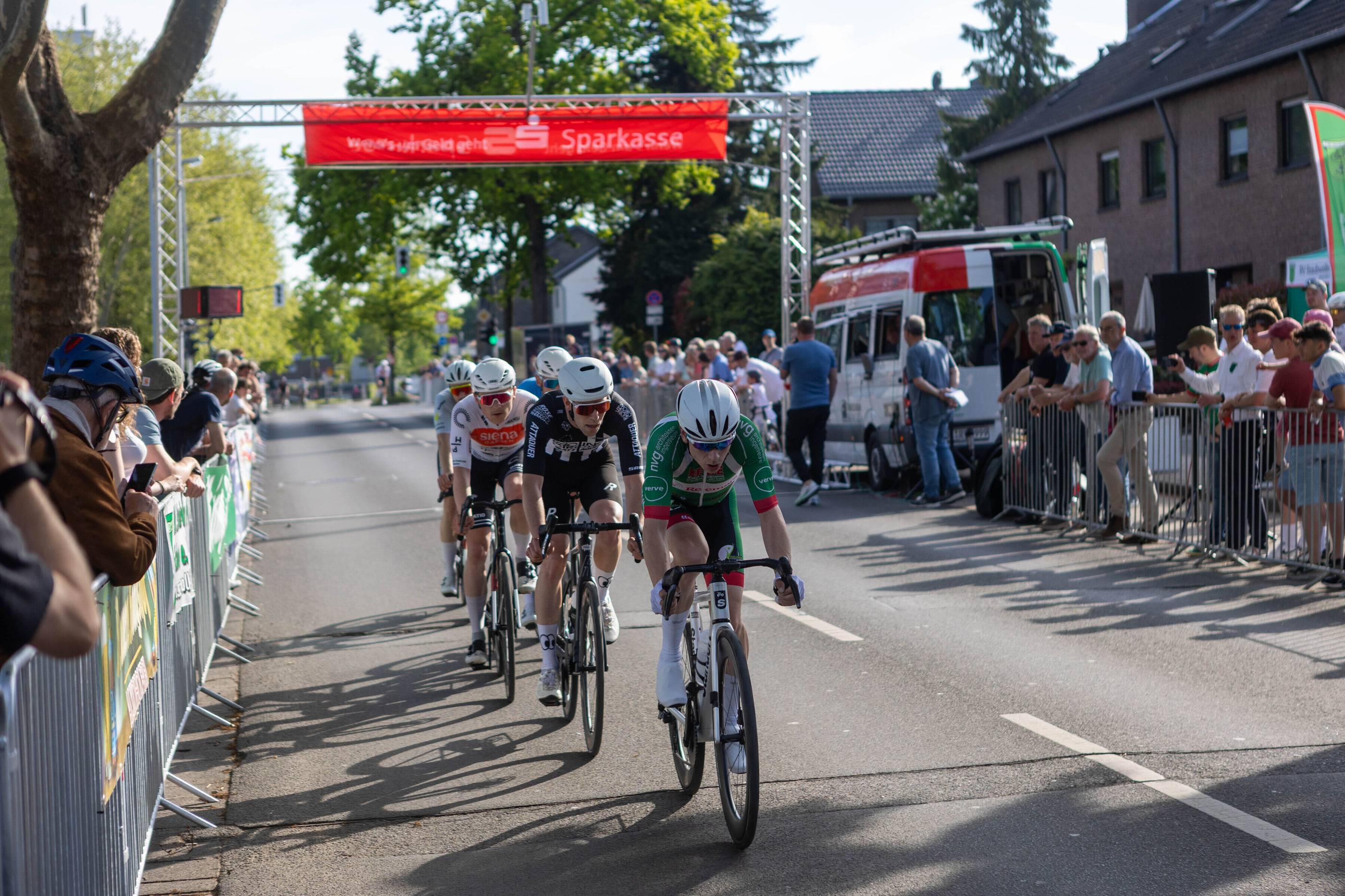 Bildergalerie: Radrennen Rund in Fischeln 2025