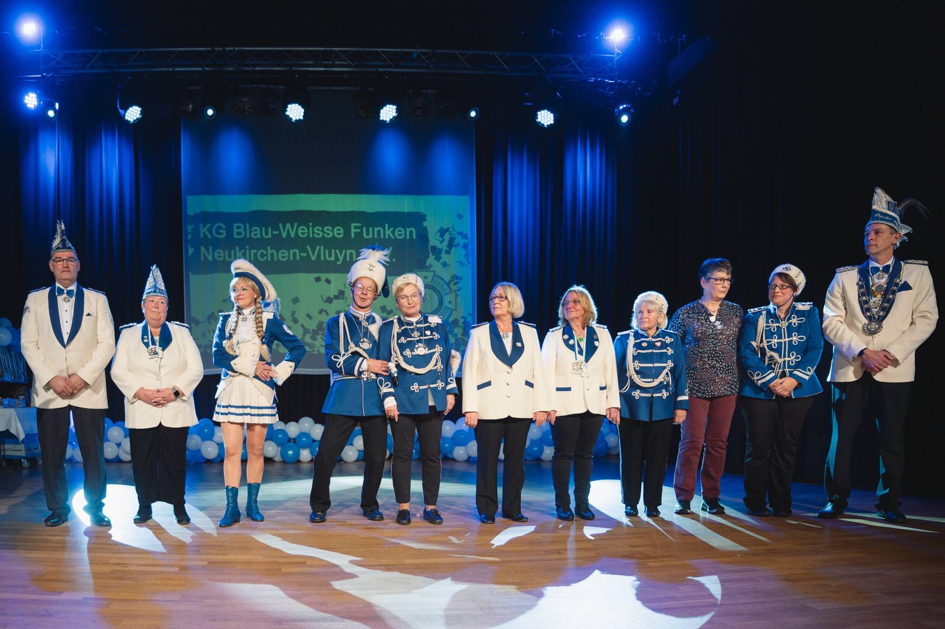 20 Jahre Blau-Weisse Funken - Glanzvolle Sessionseröffnung mit Ordensmatinee